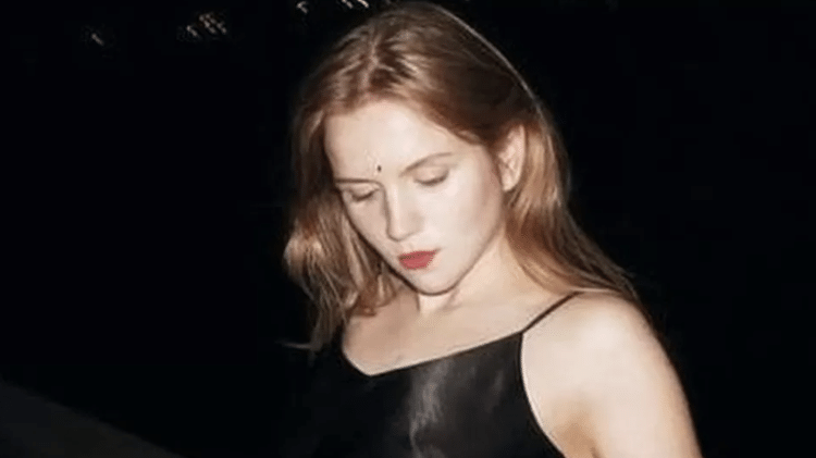 Quem é a suspeita de camuflar bomba para matar blogueiro na Rússia