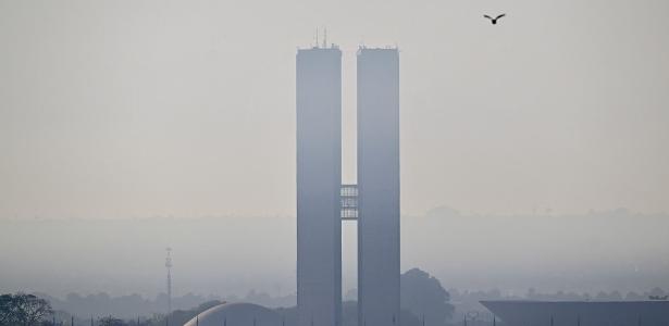 Congresso trabalha em escala 3x4? Como funciona jornada dos deputados Congresso trabalha em escala 3x4? Como funciona jornada dos deputados