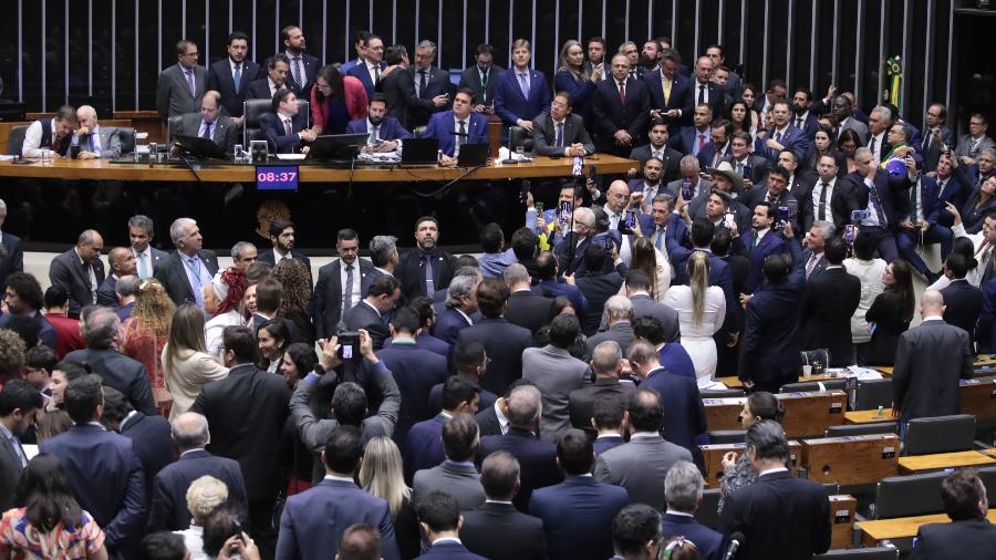 Anistia foi aprovada? O que ocorre após votação da urgência na Câmara