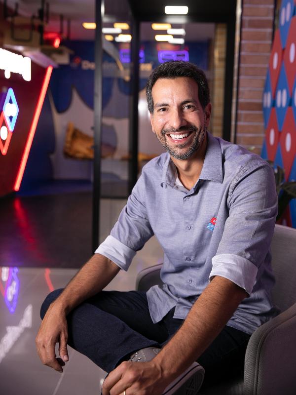 UOL Líderes: Pizza é cara no Brasil, diz chefe da Domino's