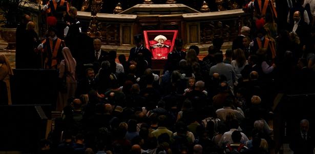 Transmissão ao vivo do funeral do papa Francisco: assista à cerimônia