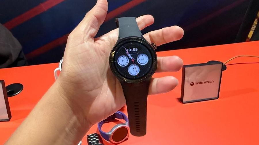Moto Watch: Motorola lança relógio inteligente em parceria com a Polar