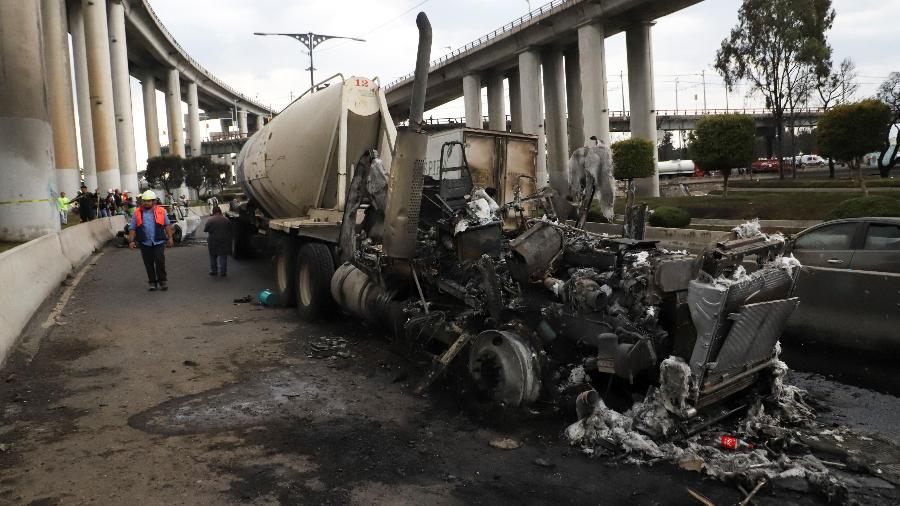 Caminhão-tanque explode no México