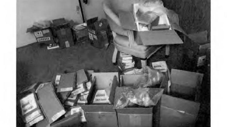 Como dois estudantes usaram iPhones falsos para roubar US$ 900 mil da Apple