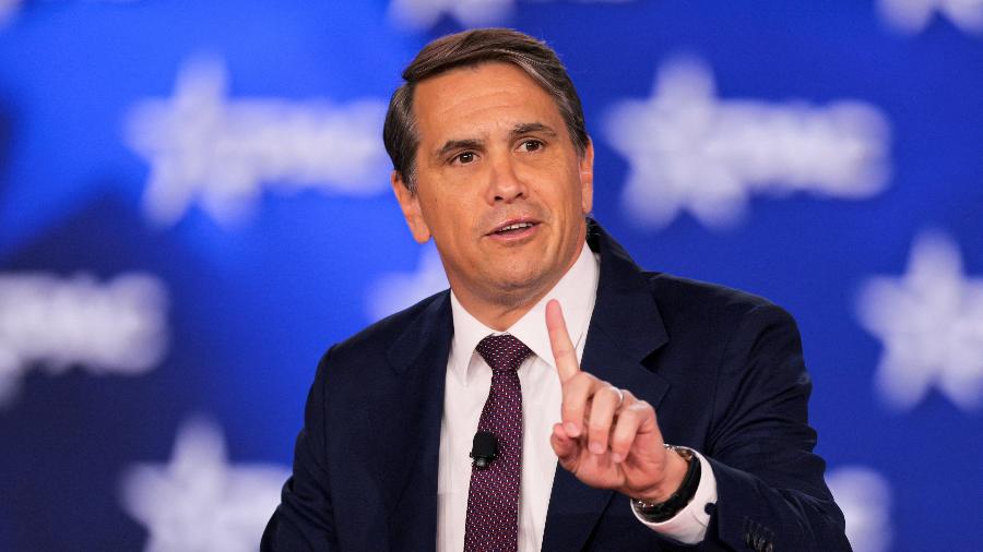 Todd Blanche defendeu Trump e assume como procurador-geral dos EUA
