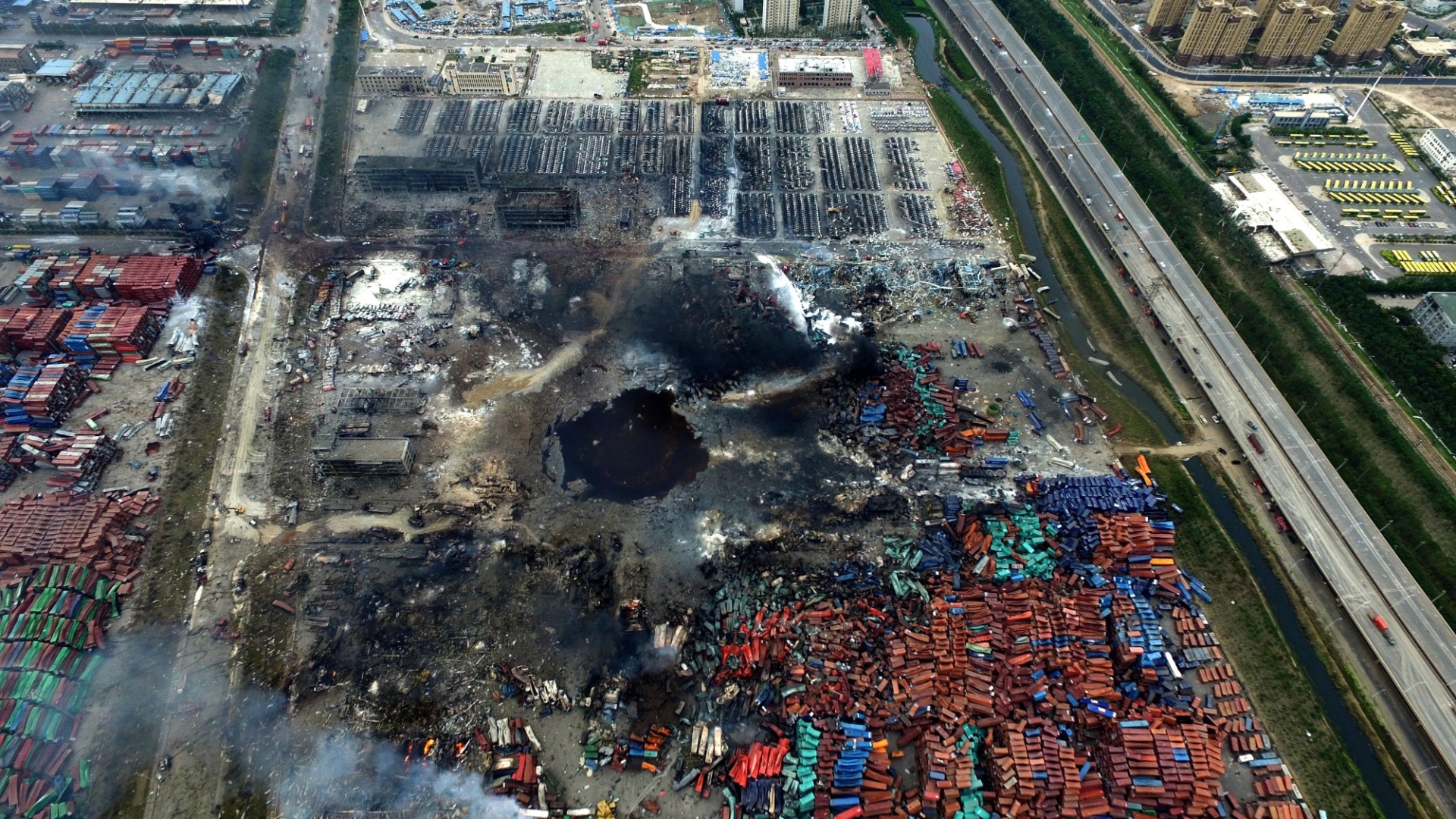 Fotos: Forte explosão deixa diversos feridos em Tianjin, na China - 12 ...