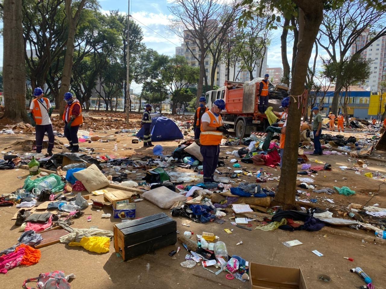 Cracolândia: Polícia apreende drogas, martelo e prende 6 pessoas