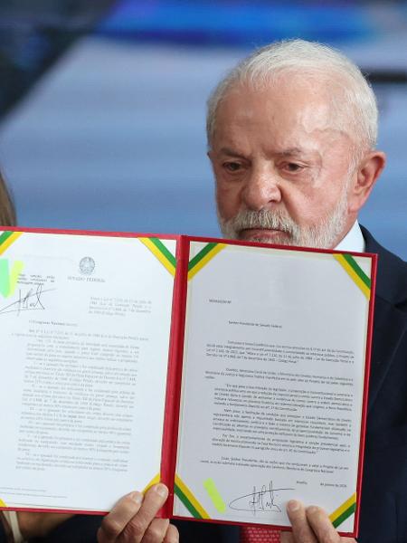 Nexus: Sob protesto da oposição, apoio a veto da dosimetria domina redes