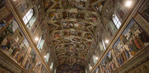 Conclave acontece entre obras-primas de Michelangelo