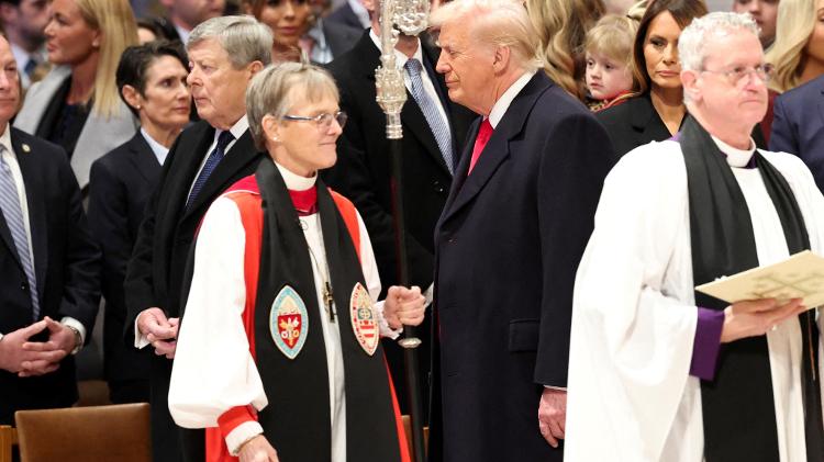 Bispa explica por que enfrentou Trump durante sermão