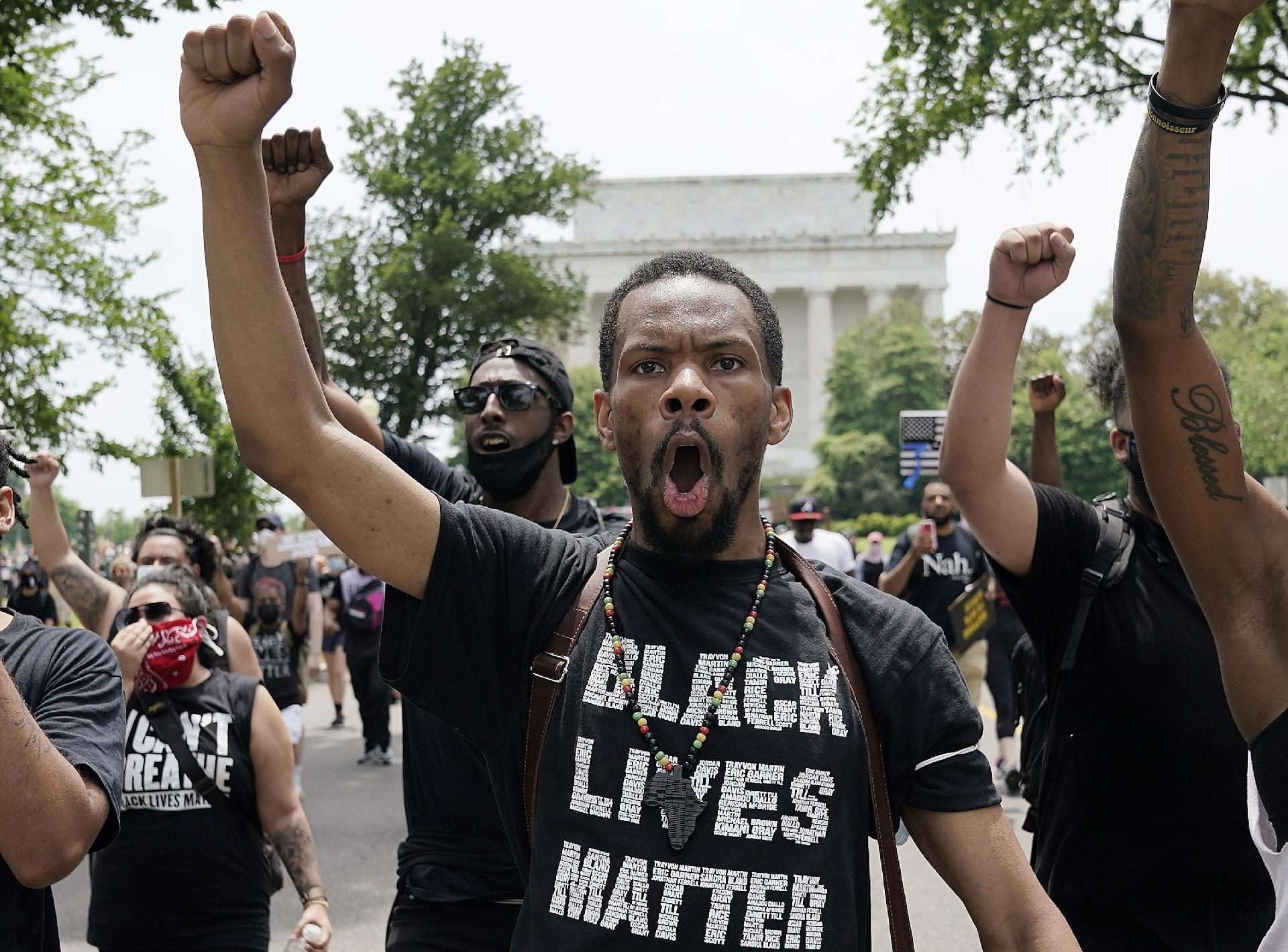 Fotos: Protestos contra o racismo continuam nos EUA - 06/06/2020 - UOL ...