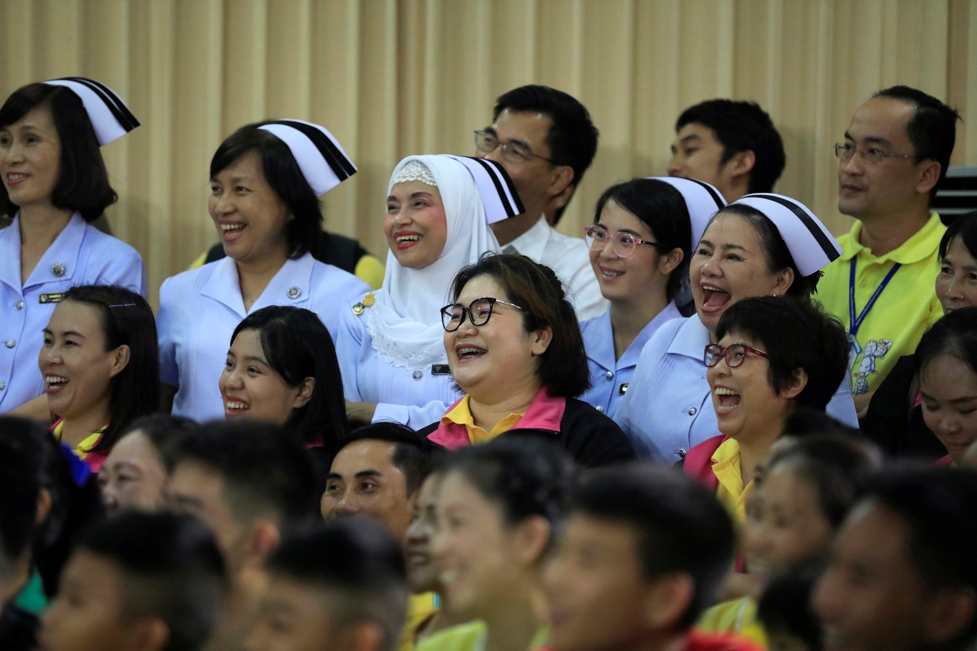 Tailândia divulga vídeo em hospital com garotos resgatados de caverna ...