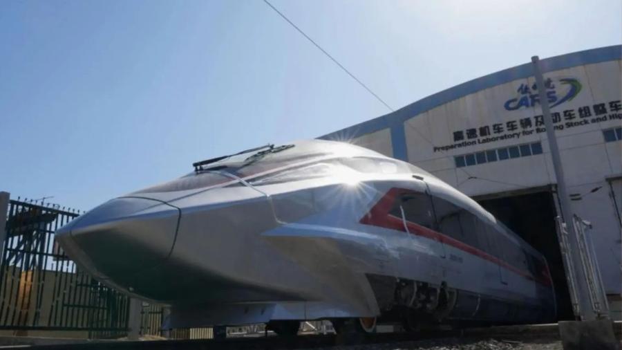 Novo trem chinês quebra recorde e atinge velocidade de 453 km/h em teste
