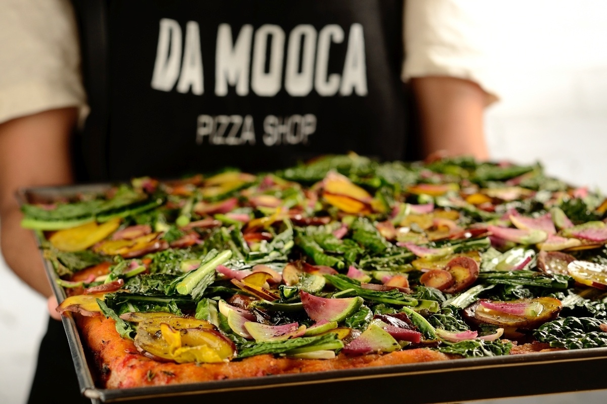 Restaurante faz pizza por kg e tem até café da manhã; 100 g custam R$ 6 ...