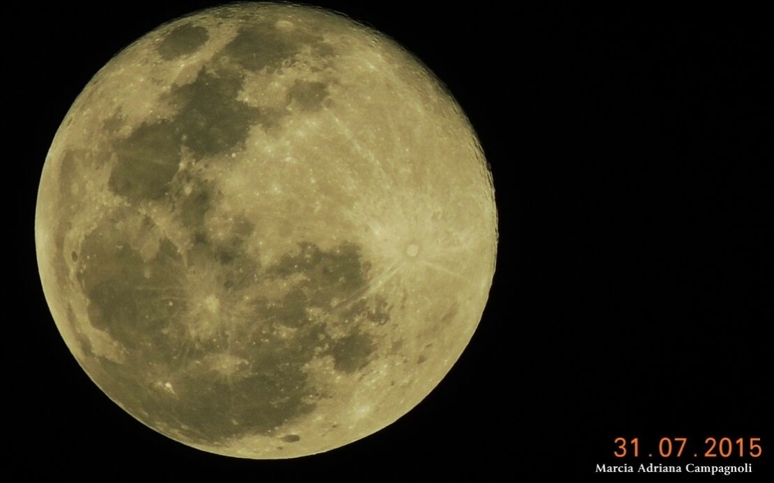 Fotos: Fenômeno da "lua azul" ilumina o céu pelo mundo - 31/07/2015 ...