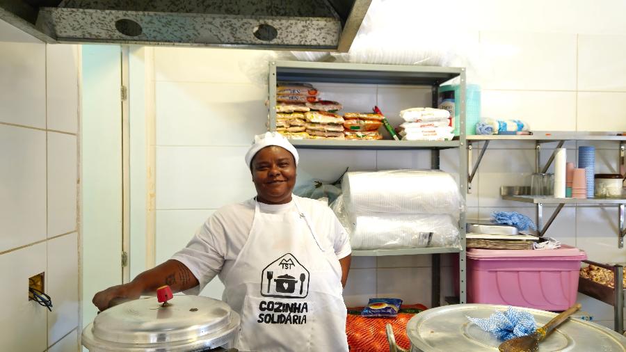 Nascidas da fome, cozinhas solidárias querem ir além da emergência