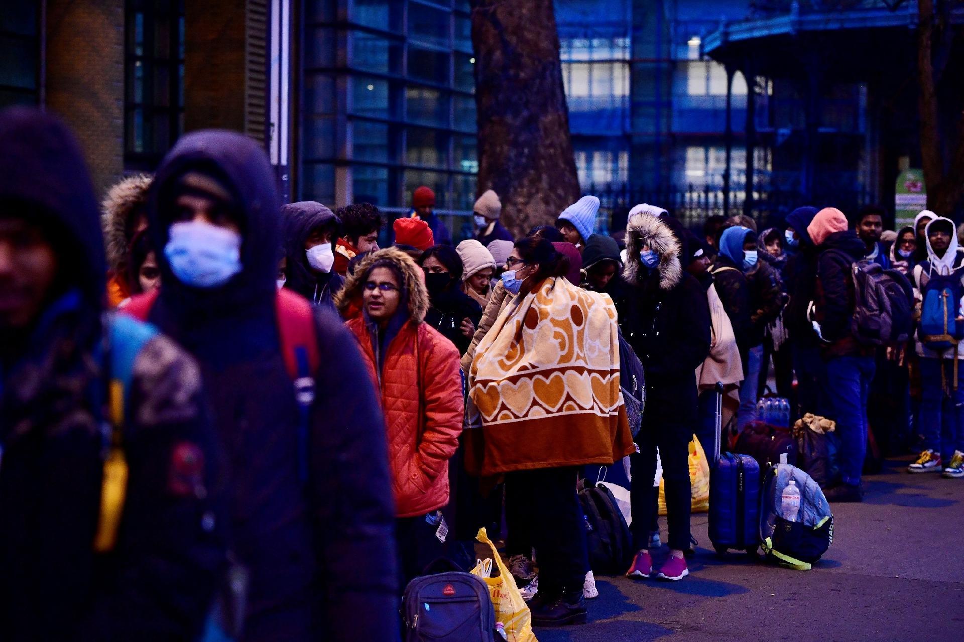 Russia x Ucrânia: Soldado russo rendido chora em vídeo à família; veja