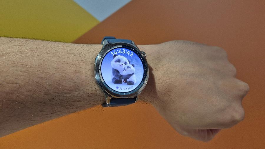 Vale a pena? Huawei Watch GT 5 está com 27% off, por R$ 1.082; veja testes