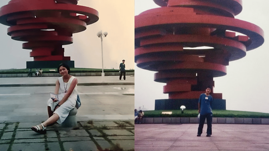 Ele apareceu em foto da esposa 11 anos antes de se conhecerem