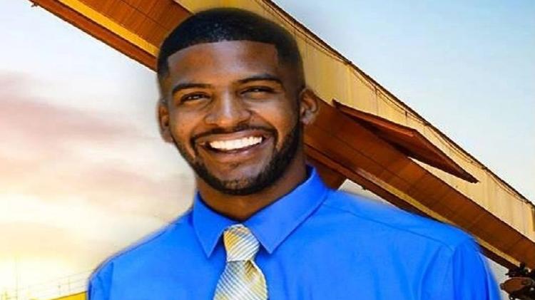 Homem mata motociclista negro durante briga de trânsito nos EUA