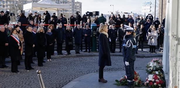 França e Charlie Hebdo relembram ataques jihadistas de dez anos atrás