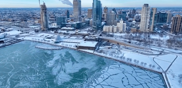 Vídeo mostra Lago Michigan congelado em meio à onda de frio nos EUA