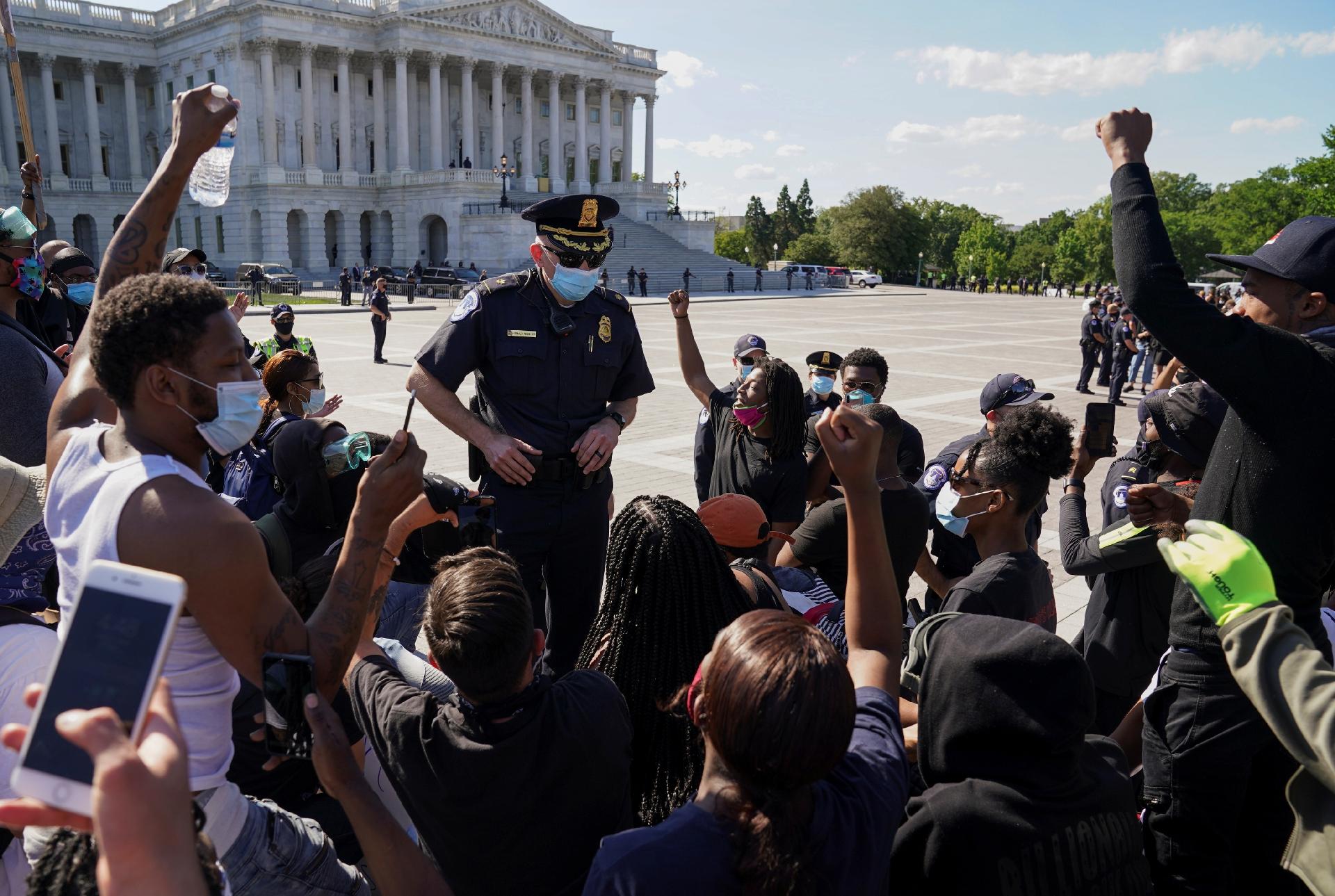 Fotos: Protestos contra o racismo nos EUA completam uma semana - 01/06 ...