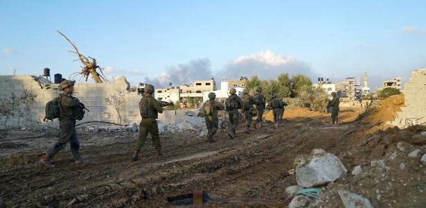 Guerra em Gaza: Israel diz que atirou e matou três reféns por engano