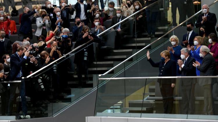 Alemanha: Olaf Scholz é eleito chanceler para suceder Angela Merkel