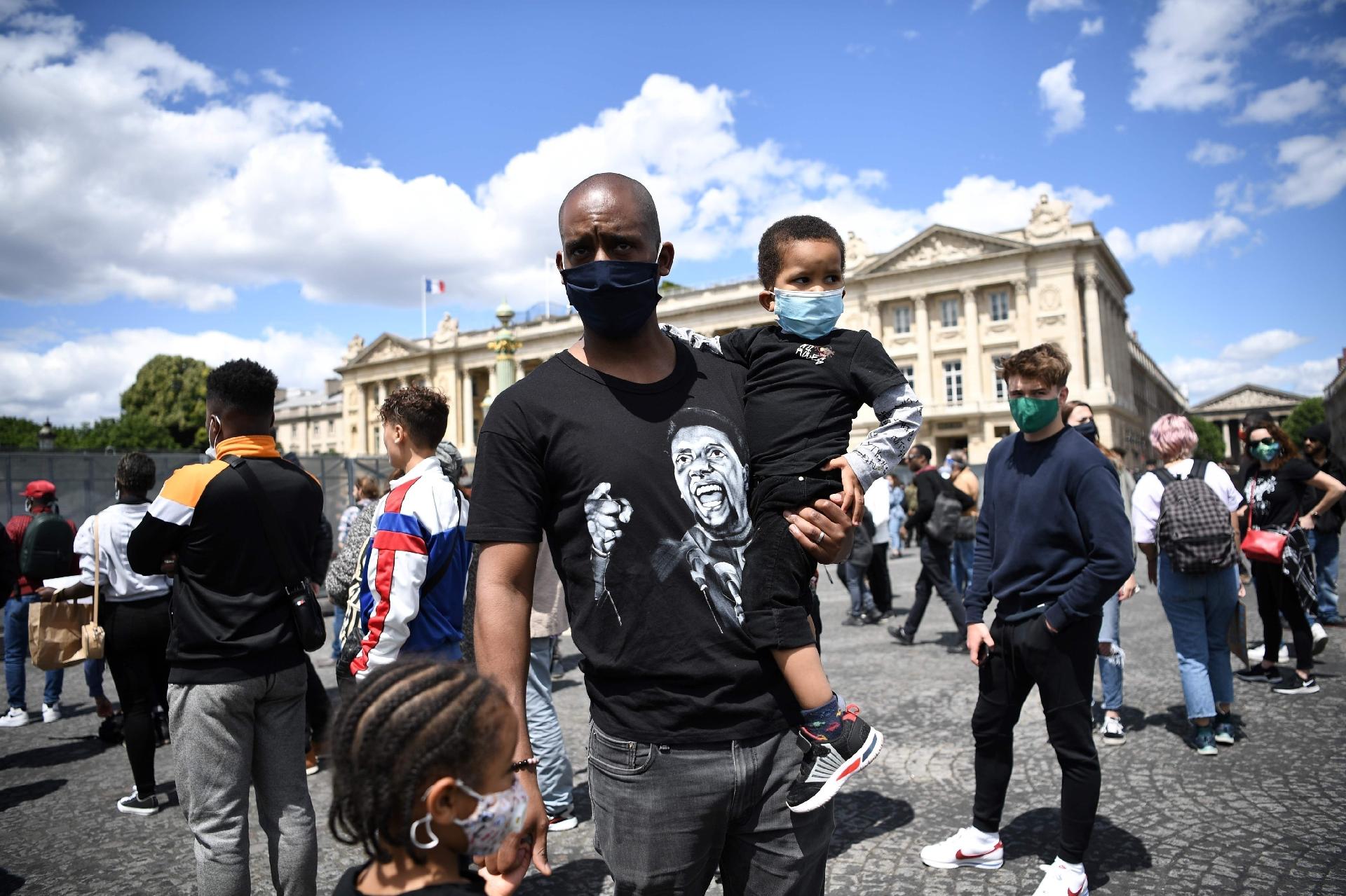 Fotos: Veja protestos contra o racismo pelo mundo - 06/06/2020 - UOL ...