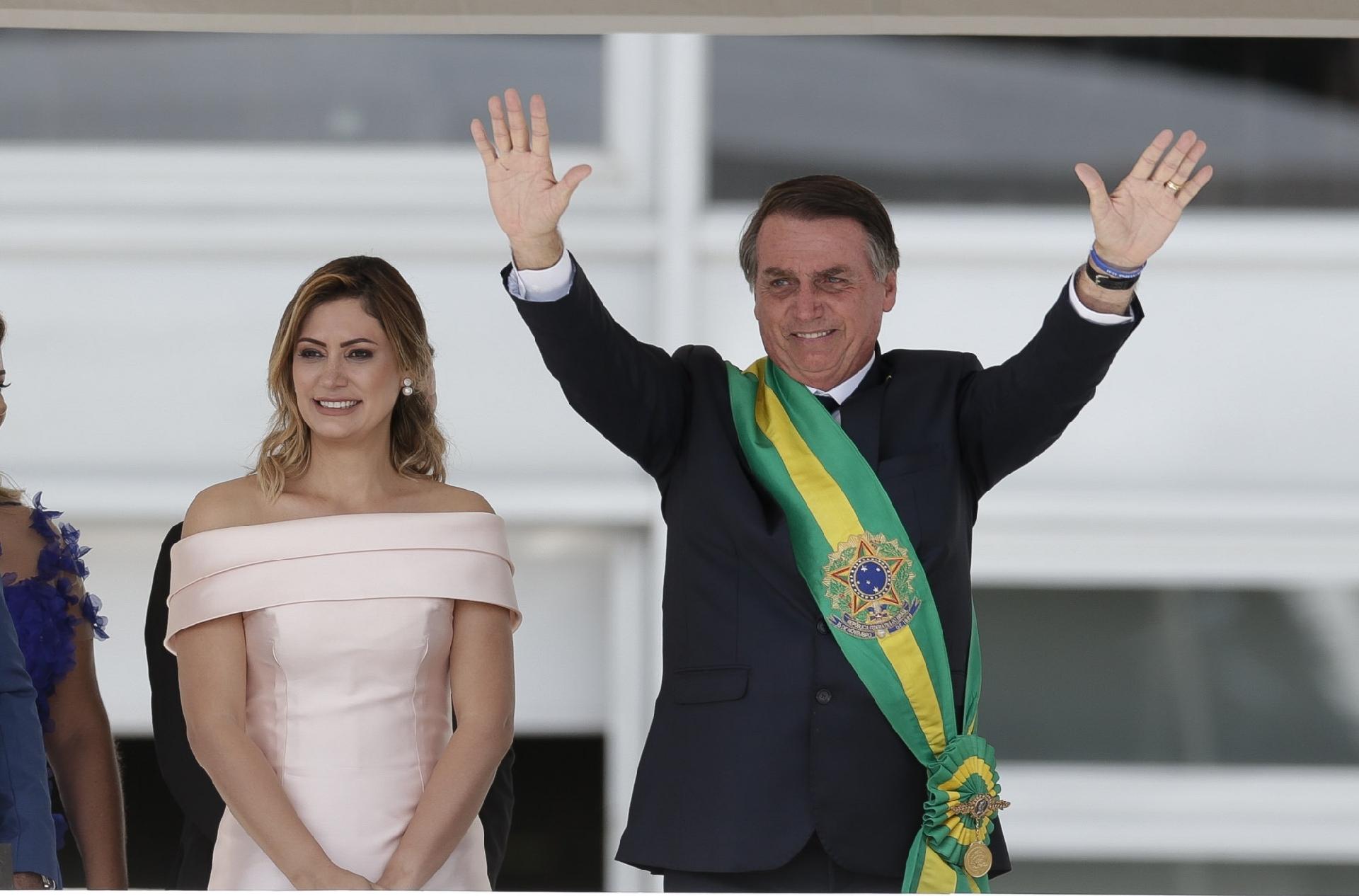 Filhos de Bolsonaro roubam a cena na posse presidencial - 02/01/2019 ...