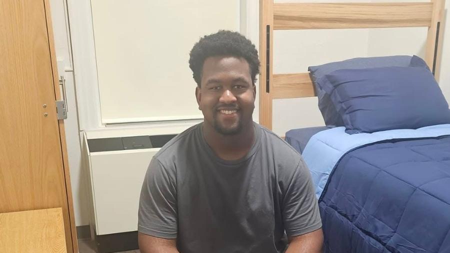 Estudante morre após exercício punitivo e pais processam universidade