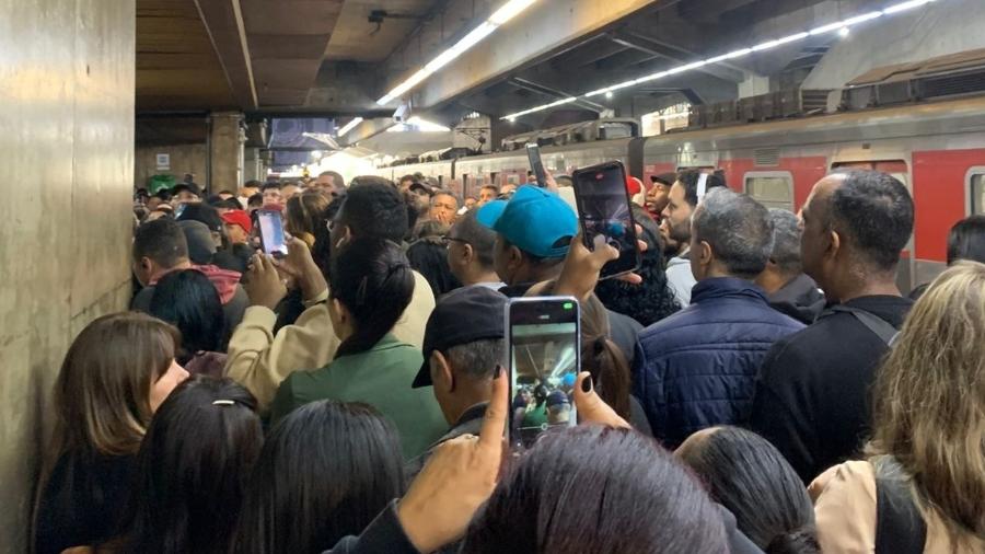 Descarrilamento de trem afeta duas linhas da CPTM