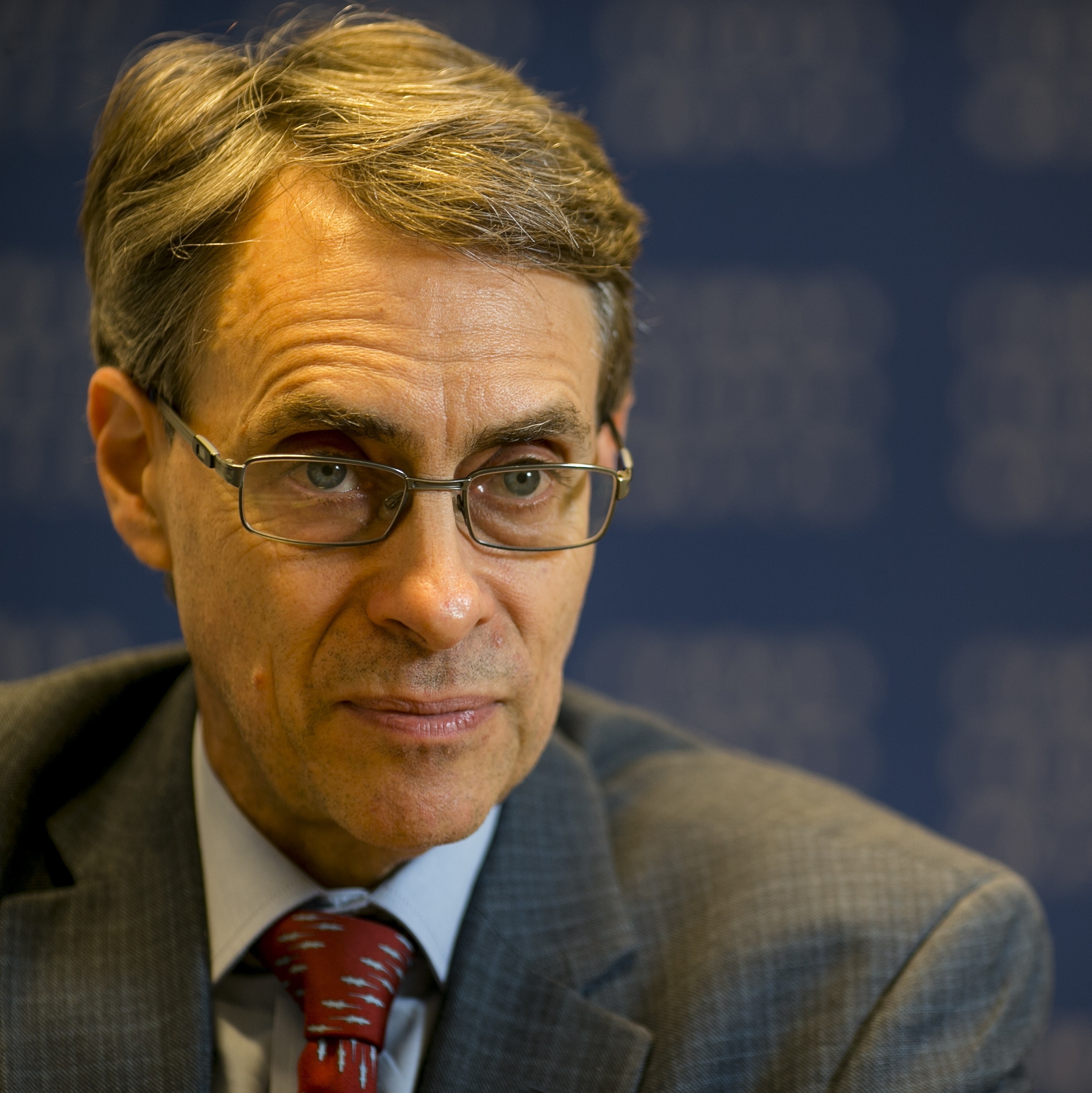 Ken Roth's Instagram, Twitter & Facebook on IDCrawl