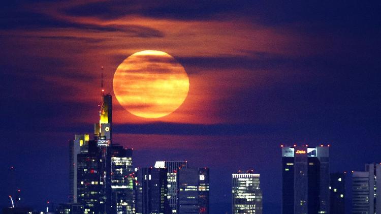 'Lua Rosa' ilumina os céus do Brasil esta noite; saiba como ver