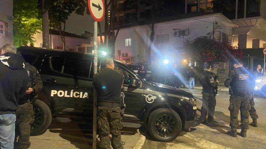 Delegados atiram contra suspeito em tentativa de assalto em Pinheiros