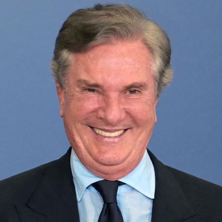 Justiça permite saída de Collor de ex-afiliada da Globo; filho vira diretor