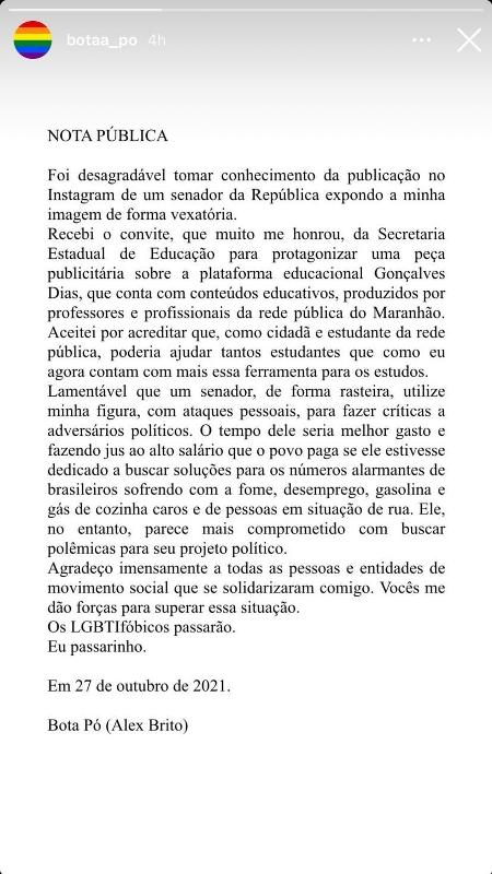 'Bota Pó' devolve crítica de senador: 'LGBTIfóbicos passarão'