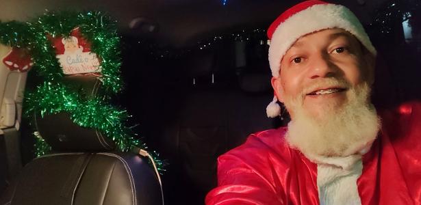 'Papai Noel' surpreende passageiros em SP: 'Já fui Coelho da Páscoa'