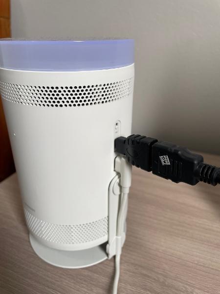Review: projetor Freestyle da Samsung impressiona, mas tem problemas