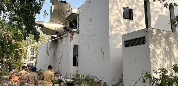 Queda de avião na Índia matou alunos de medicina em solo; entenda