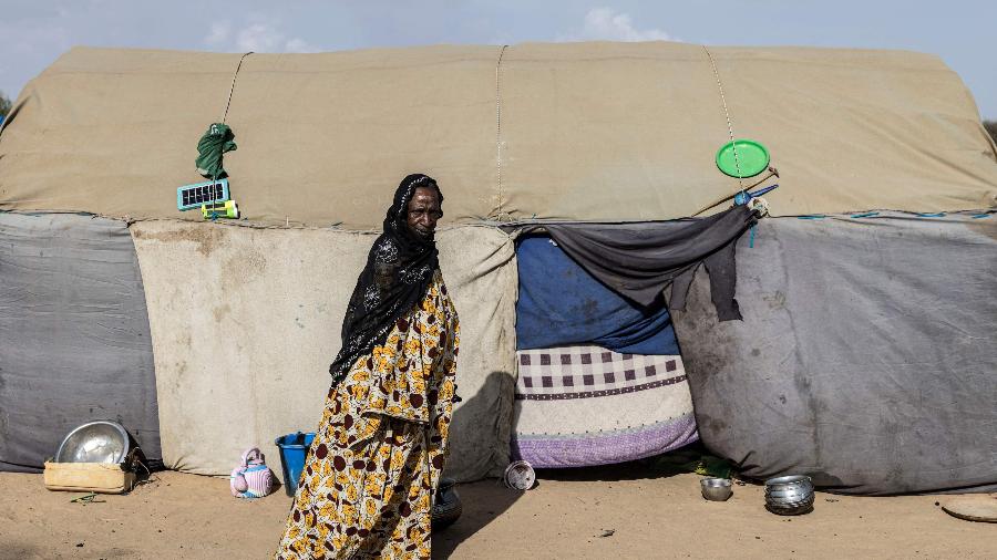 Refugiados do Mali relatam atrocidades em meio a ataques