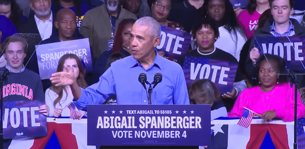 'Perigos à democracia já estão aqui', diz Obama em ataque a Trump