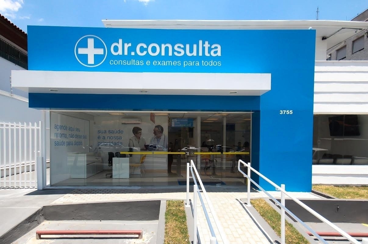 Redes de consultas médicas e exames baratos crescem empurradas pela ...