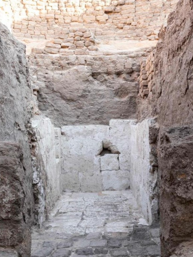 Aproveitando A Nova Tumba Arqueólogos Encontram Tumba De 4 Mil Anos