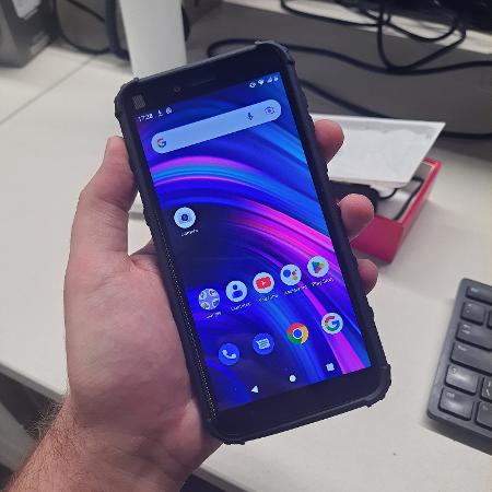 Blu B3 é feito no Brasil e não custa nem R$ 1.000. Vale a pena ou é ...