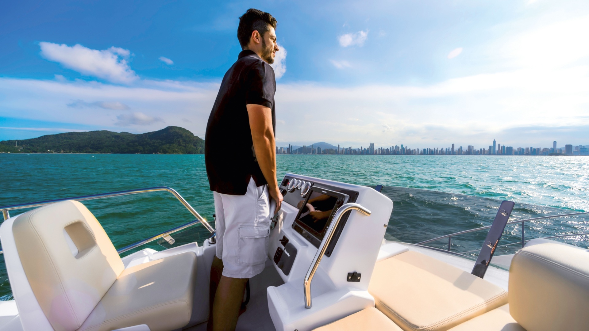 Fotos: Brasil vai exportar iate de luxo com 13 metros de comprimento ...