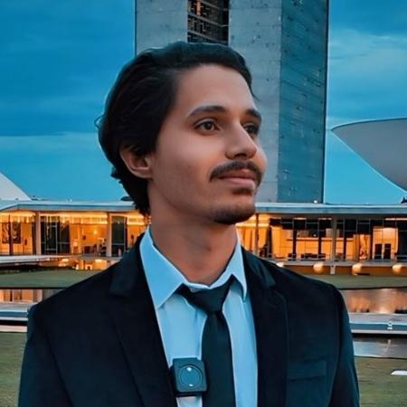 Após expulsão da UnB, youtuber Wilker faz matrícula em história na UEG