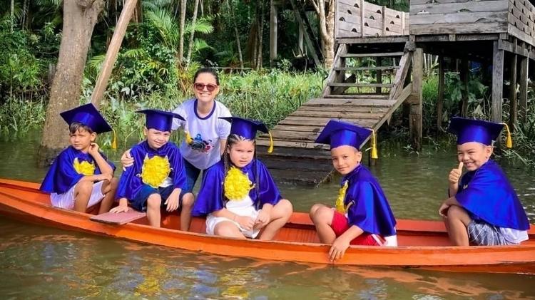Iti malia! Professora conta história de foto de formatura