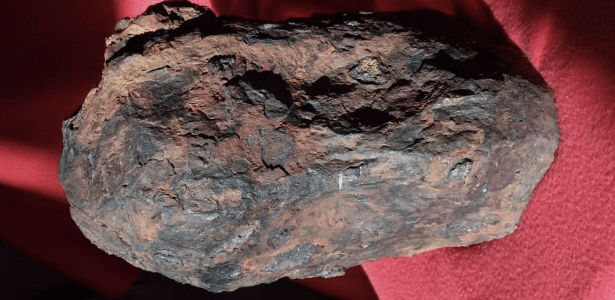 De enfeite de mesa a relíquia: meteorito de 27kg ficou anos esquecido ...